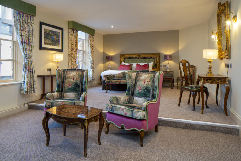 Home - The Warwick Arms