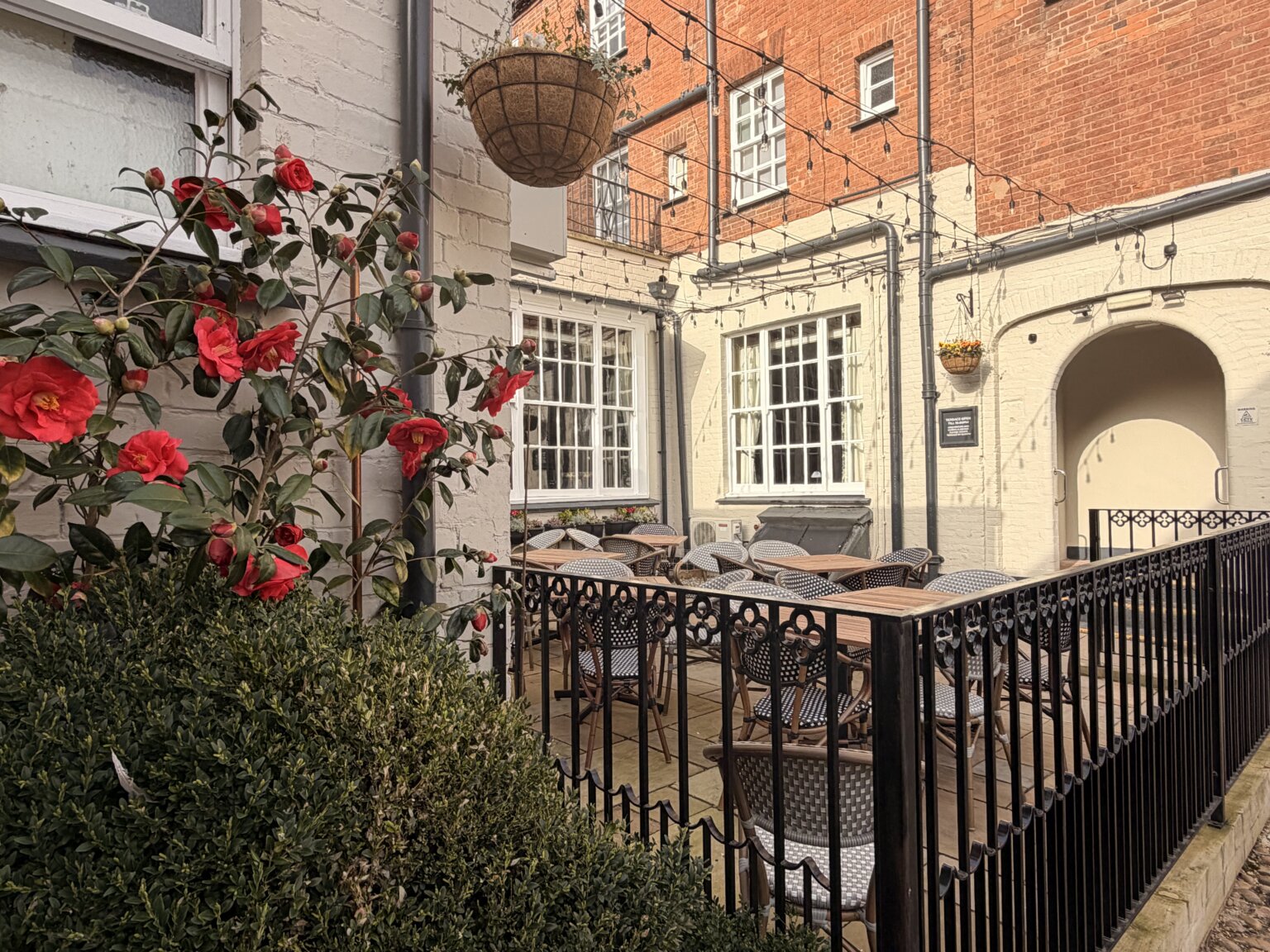 Home - The Warwick Arms